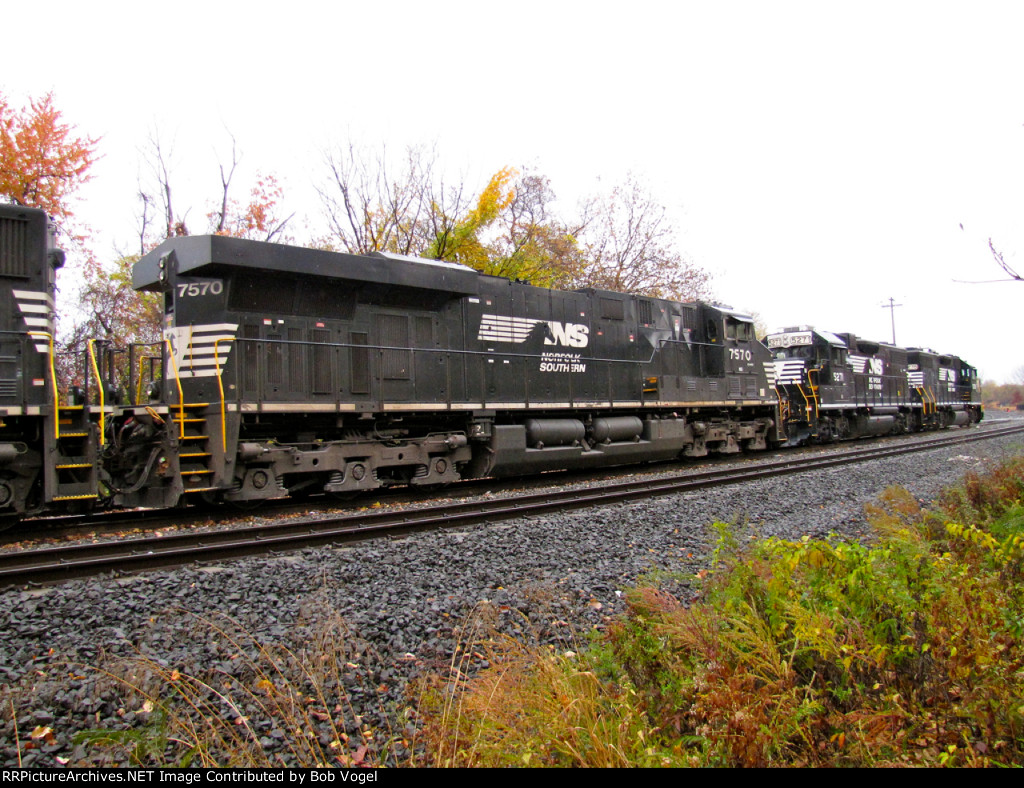 NS 7570